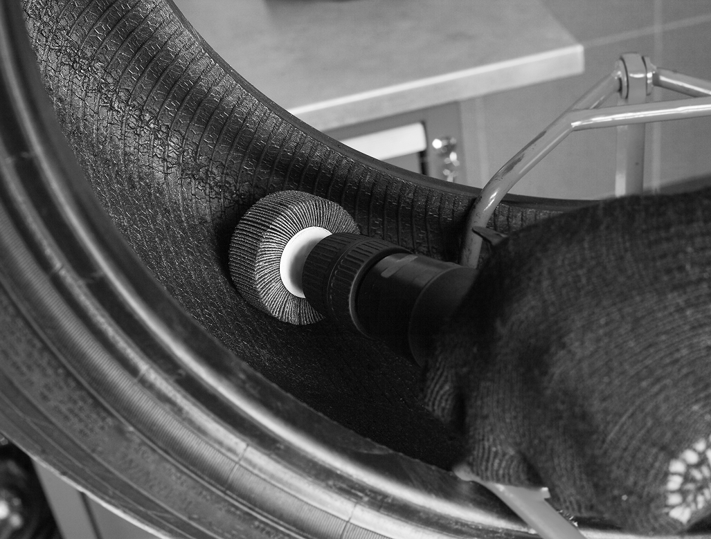 Tyre Re-fitting & Internal Repairs Melbourne | Pitstop Tyre Services